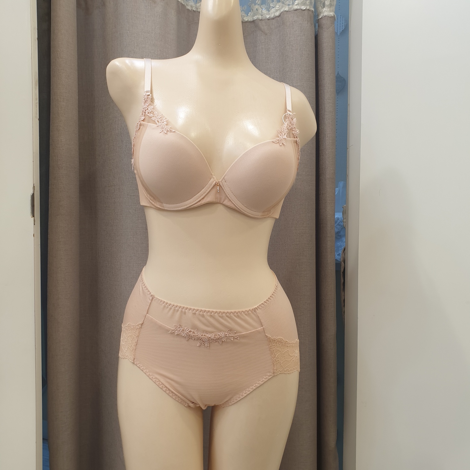 비비안 메인 큰컵몰드브라부인용팬티세트4컬러중선택(70C~85E)BR1780Q BP1780B- 이랜드몰