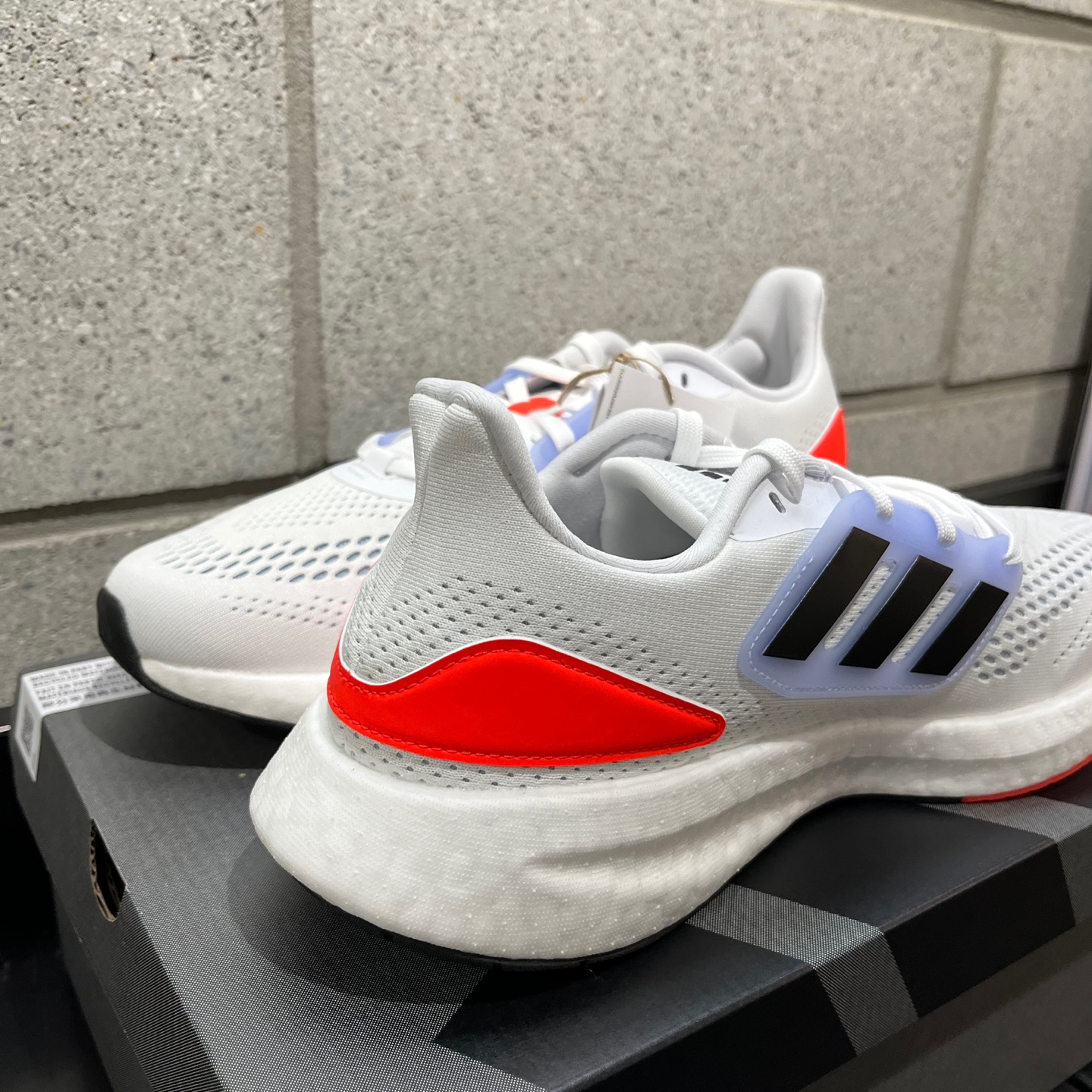 아디다스 [매장정품] 런닝화 퓨어부스트 22 HQ8589 블루- 이랜드몰