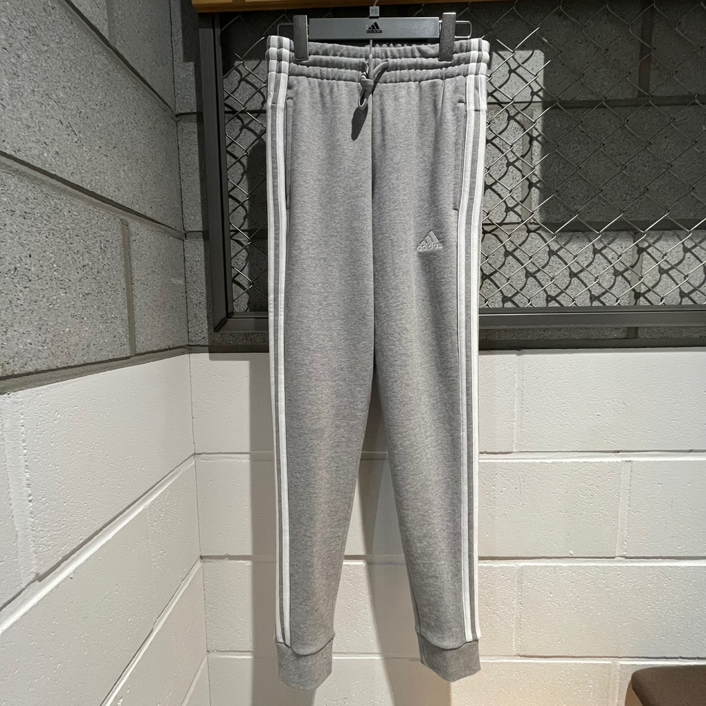 아디다스 [매장정품] 긴바지 에센셜 3S 프렌치 테리 커프트 팬츠 IC9922 그레이- 이랜드몰