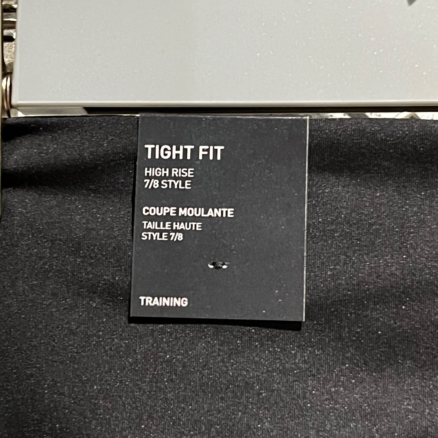 아디다스 [매장정품] 레깅스 트레이닝 에센셜 하이 웨이스트 7/8 HC8934 블랙- 이랜드몰