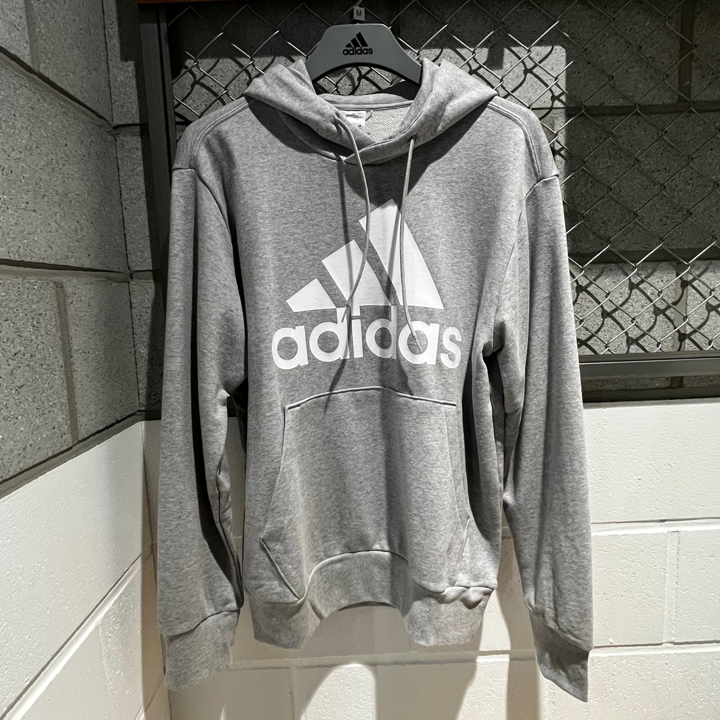 아디다스 [매장정품] 후드티 에센셜 프렌치 테리 빅 로고 후디 IC9364 그레이- 이랜드몰