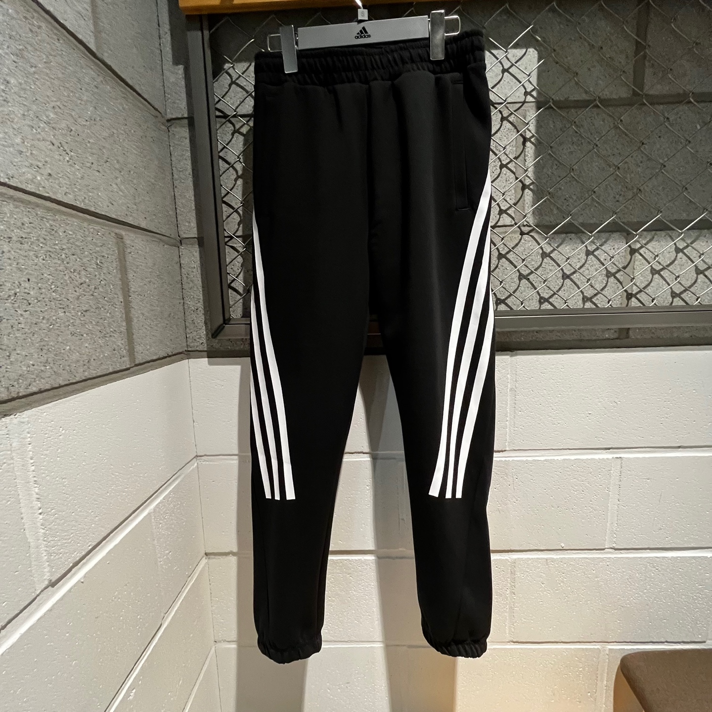 아디다스 [매장정품] 긴바지 퓨쳐 아이콘 3S 팬츠 IC8254 블랙- 이랜드몰
