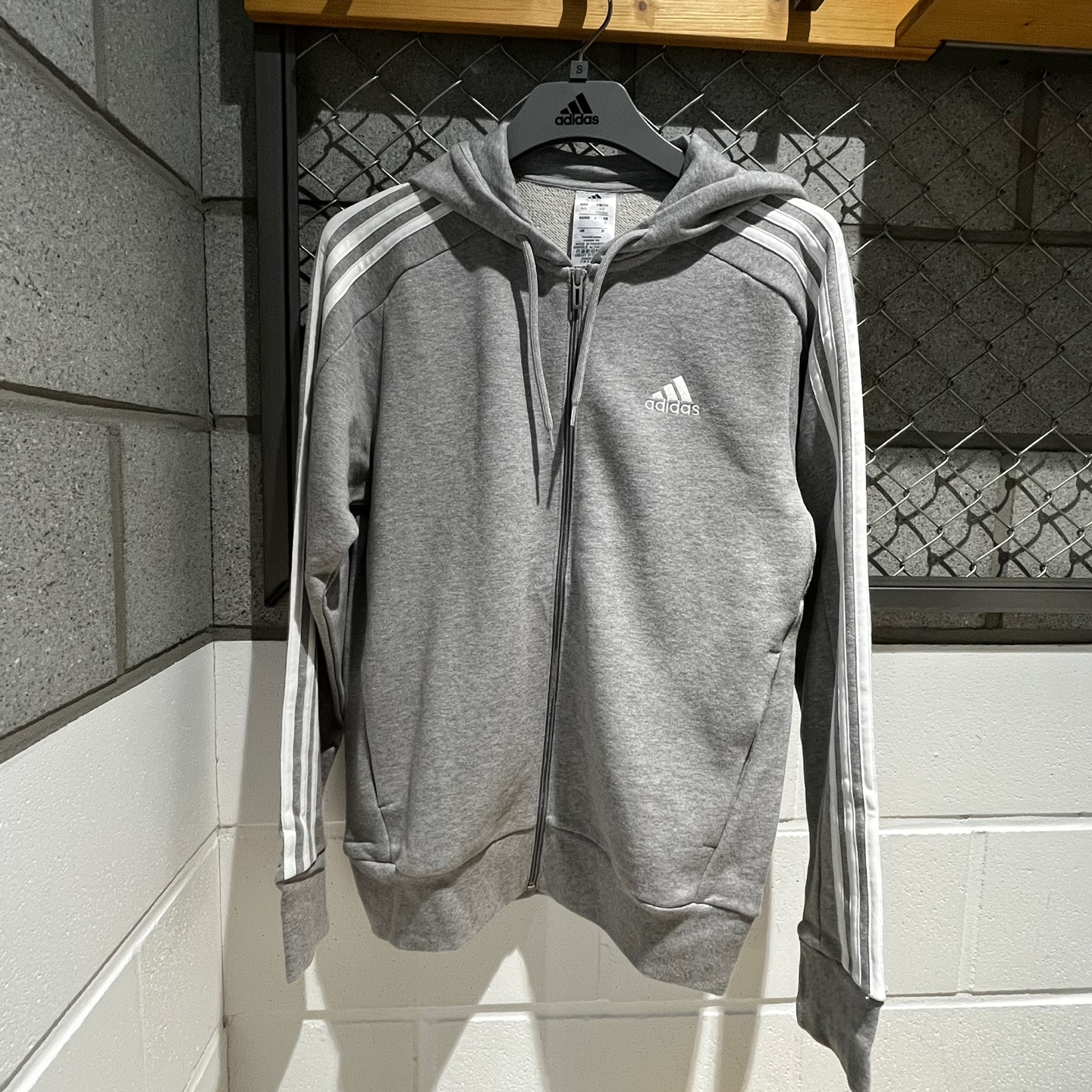 아디다스 [매장정품] 후드집업 에센셜 프렌치 테리 3-스트라이프 풀집 후디 IC9833 그- 이랜드몰