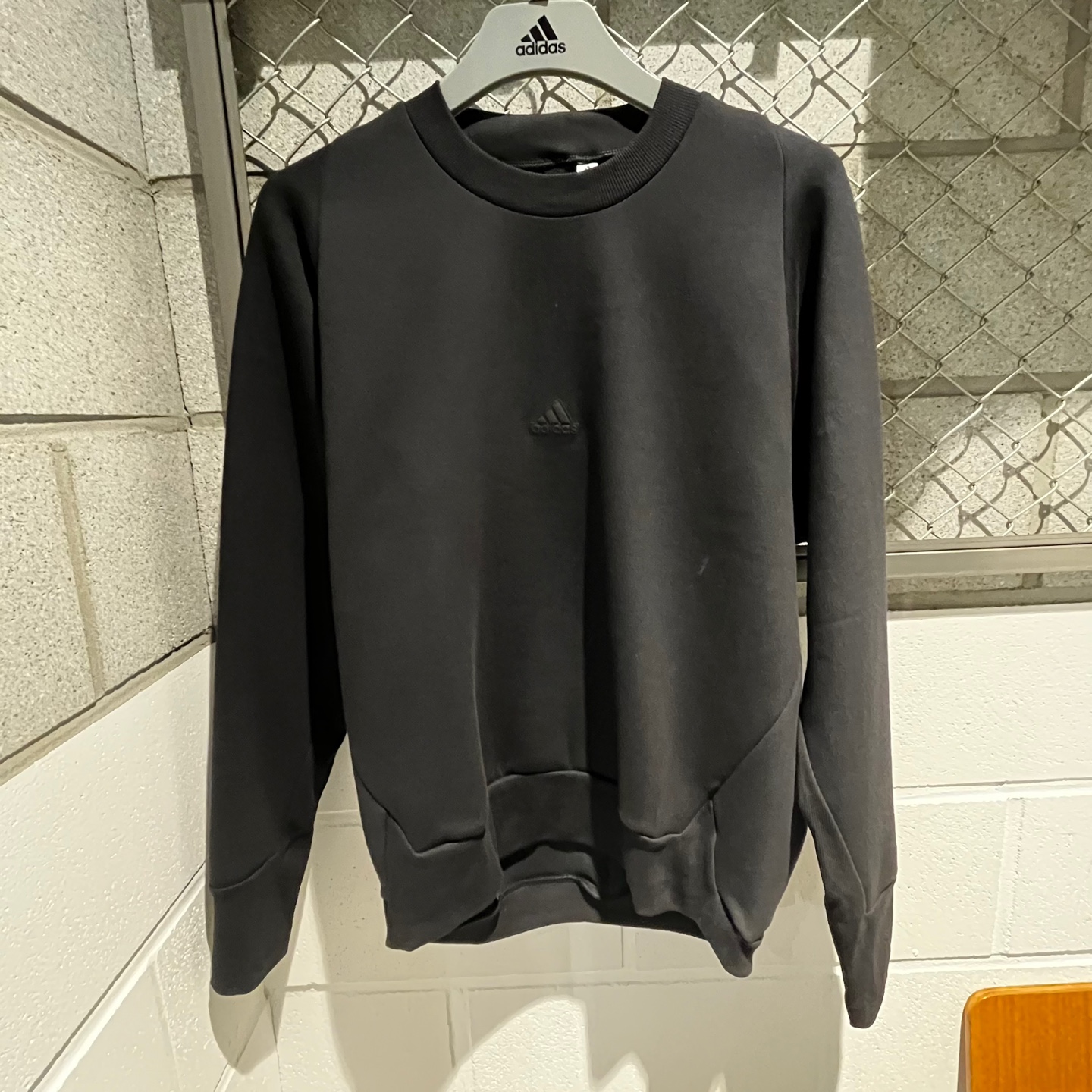 아디다스 [매장정품] 맨투맨 ZNE 프리미엄 스웨트셔츠 IN5109 블랙- 이랜드몰