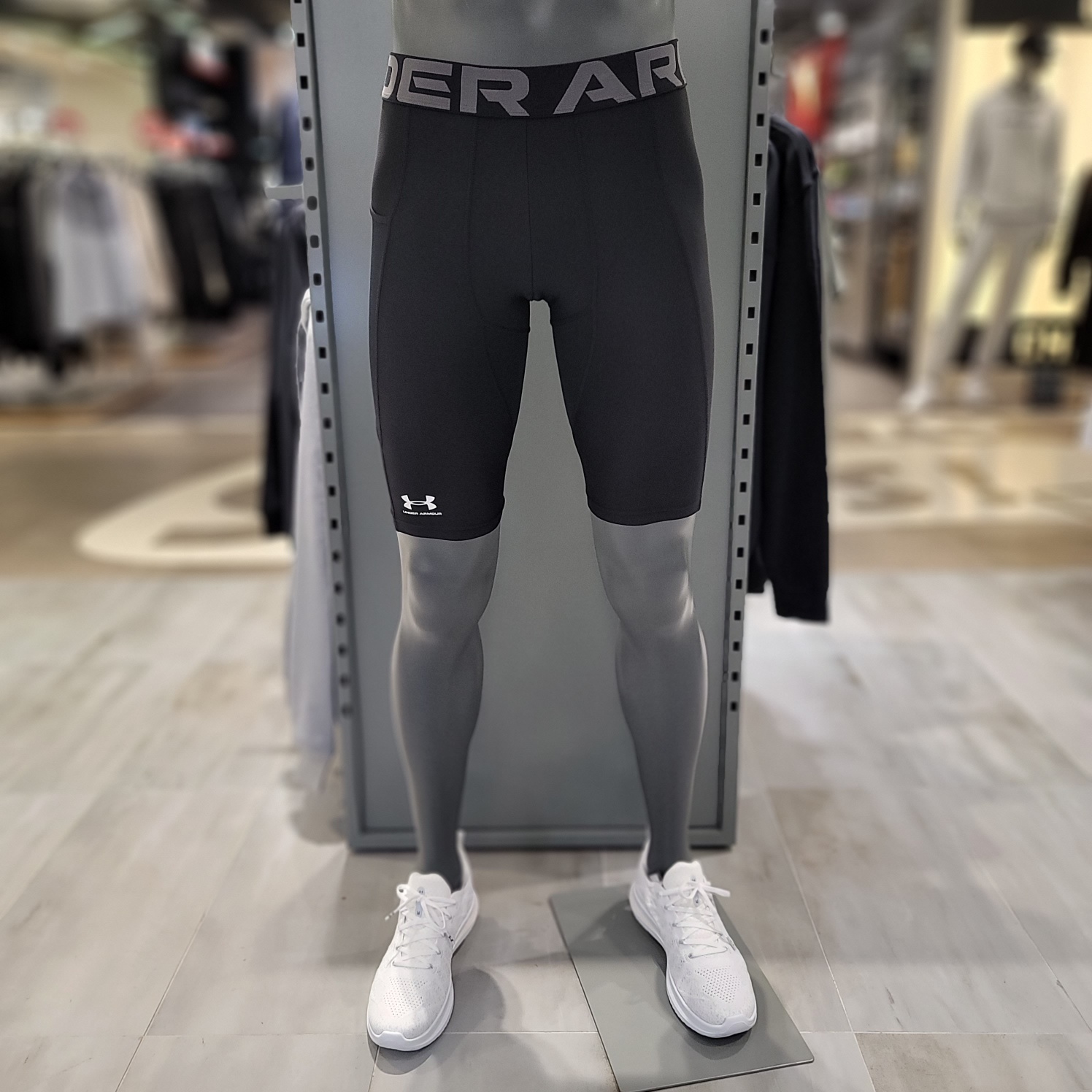 언더아머 남성 HeatGear 포켓 롱 쇼츠 레깅스 1361602-001_강남점- 이랜드몰