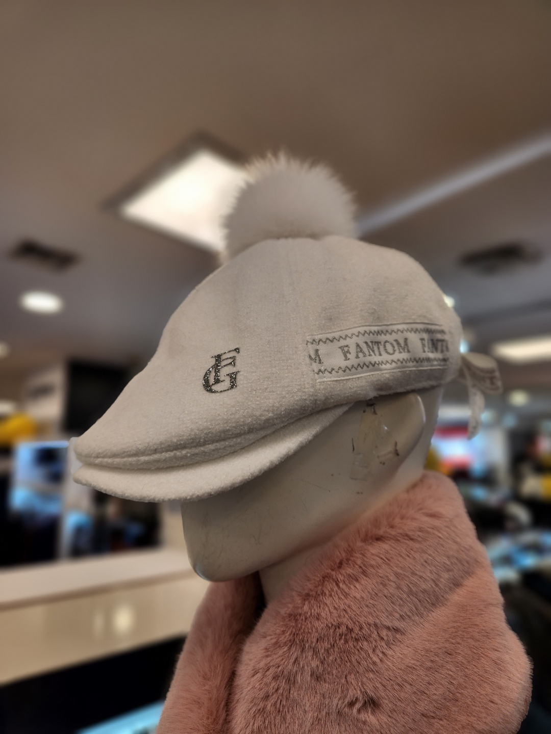 팬텀 [22FW] 여성 퍼방울 귀달이 뒷리본 가스캣 221B4CP655_동아쇼핑- 이랜드몰