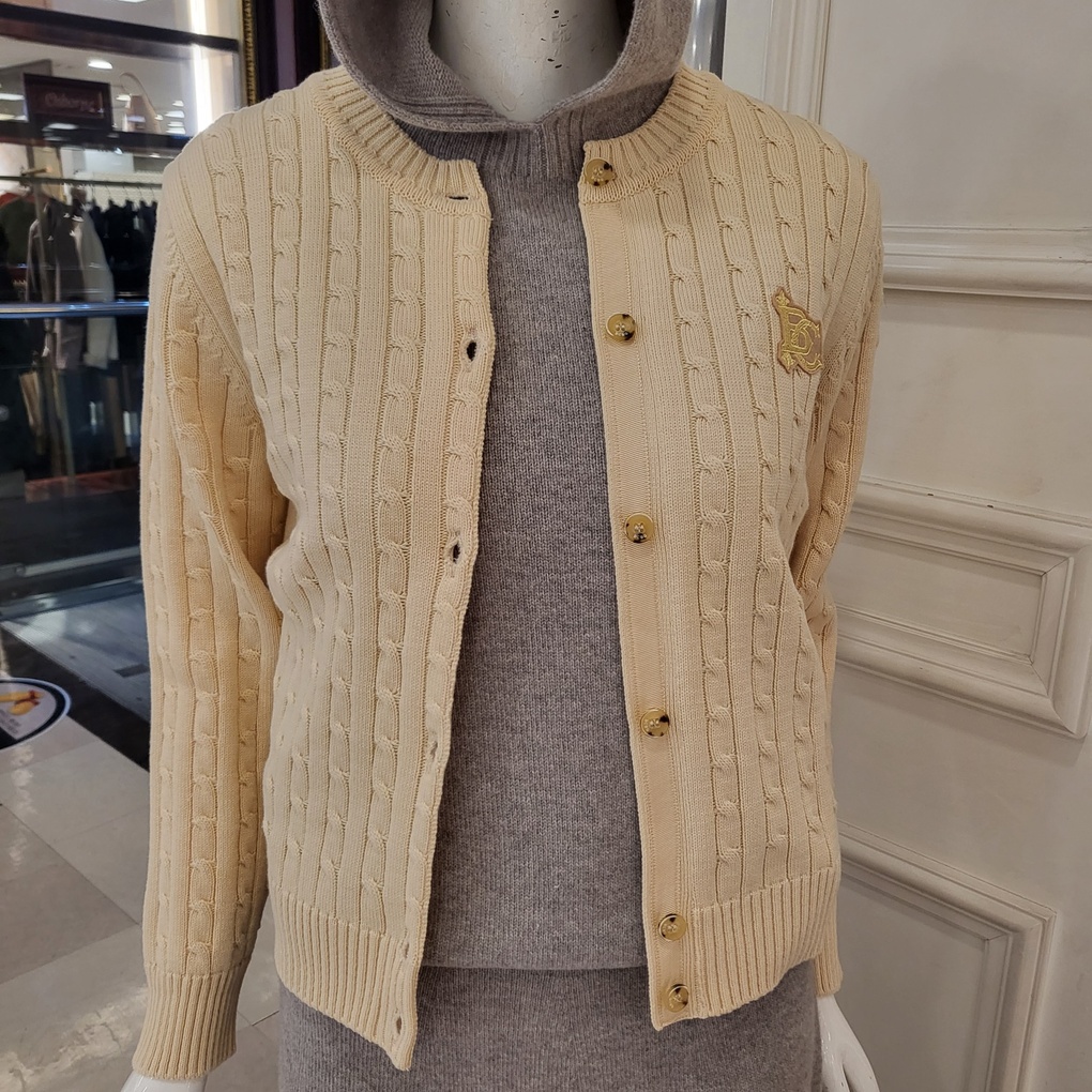 BCBG 비씨비지 봄24 코튼 케이블 라운드넥 가디건 B4A2K216- 이랜드몰