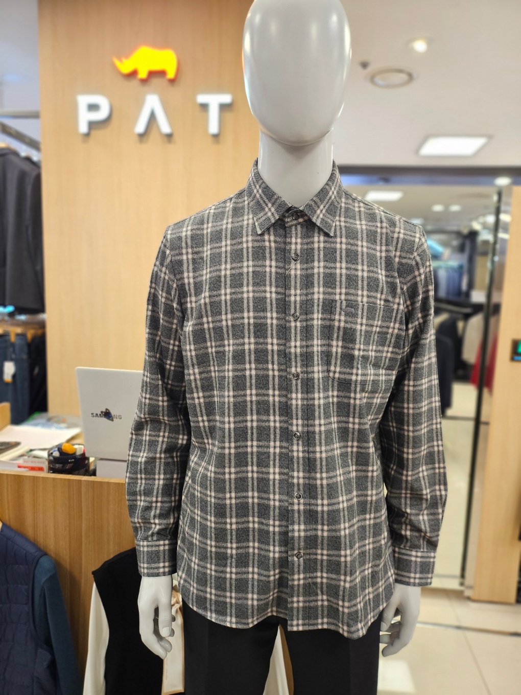 PAT 남성 고급스러운 웜브러시 그레이 중체크 긴팔 남방 1I-71505 (190)- 이랜드몰