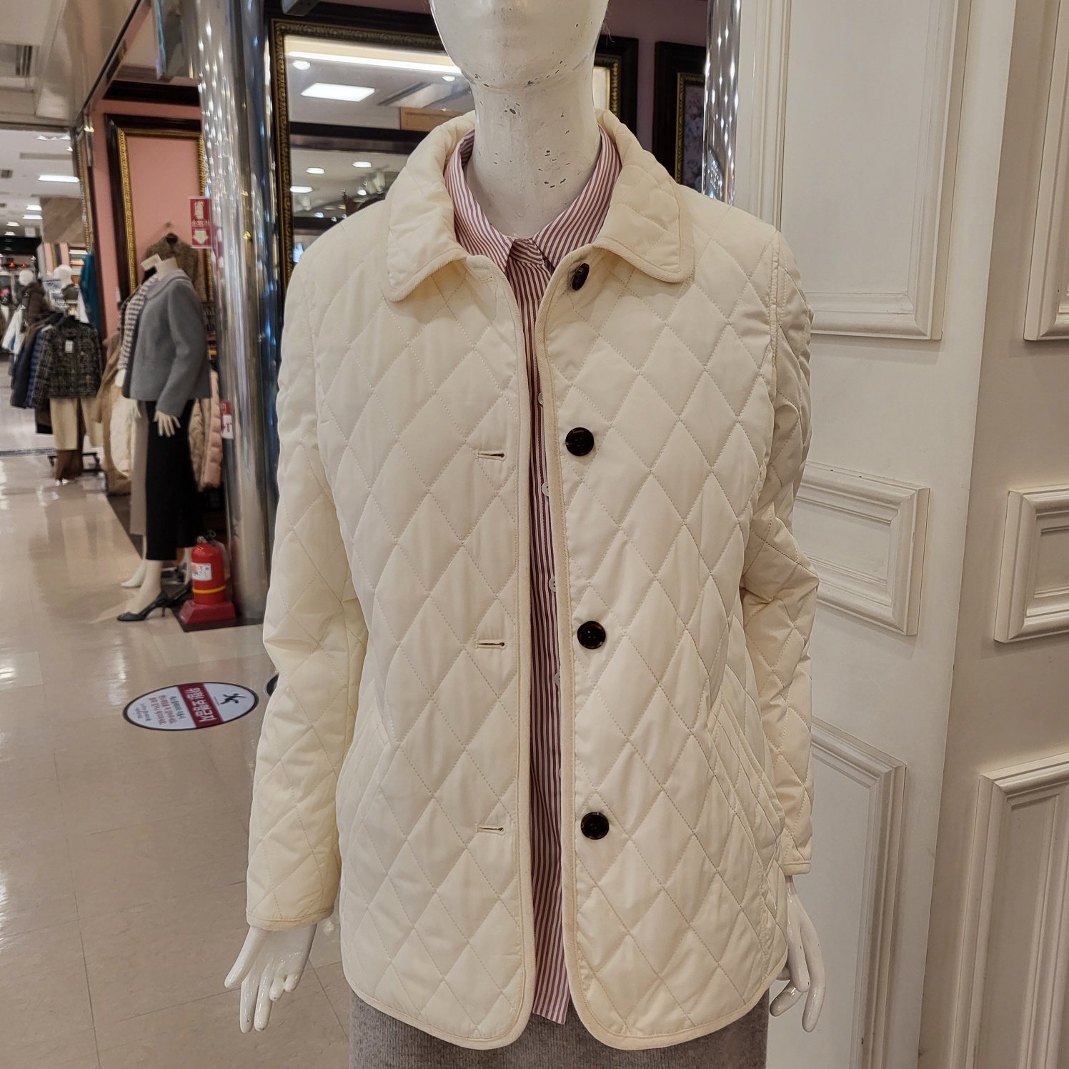 BCBG 비씨비지 봄24 아라비카 점퍼 B4A1R135- 이랜드몰