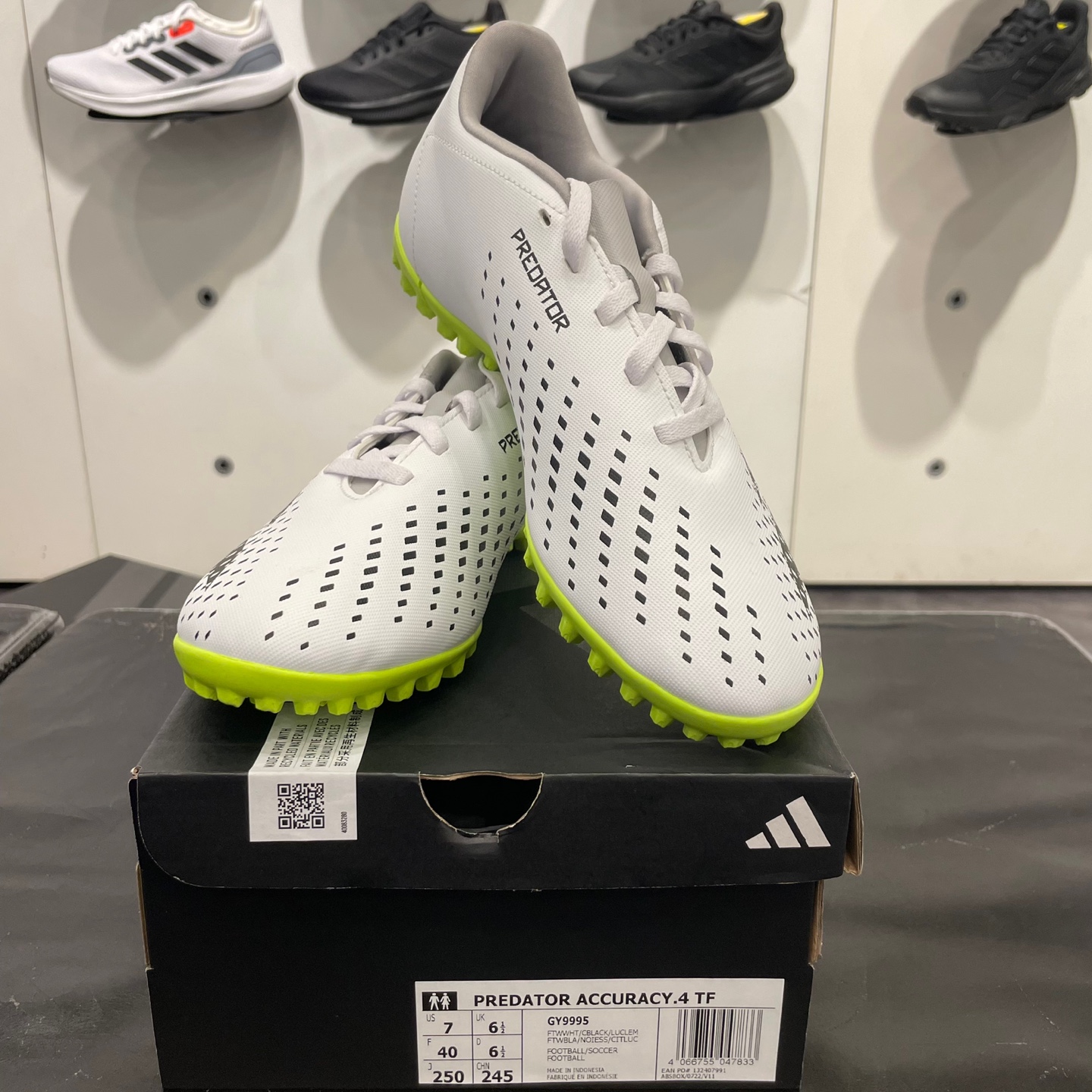 아디다스 풋살화 PREDATOR ACCURACY.4 TF GY9995- 이랜드몰