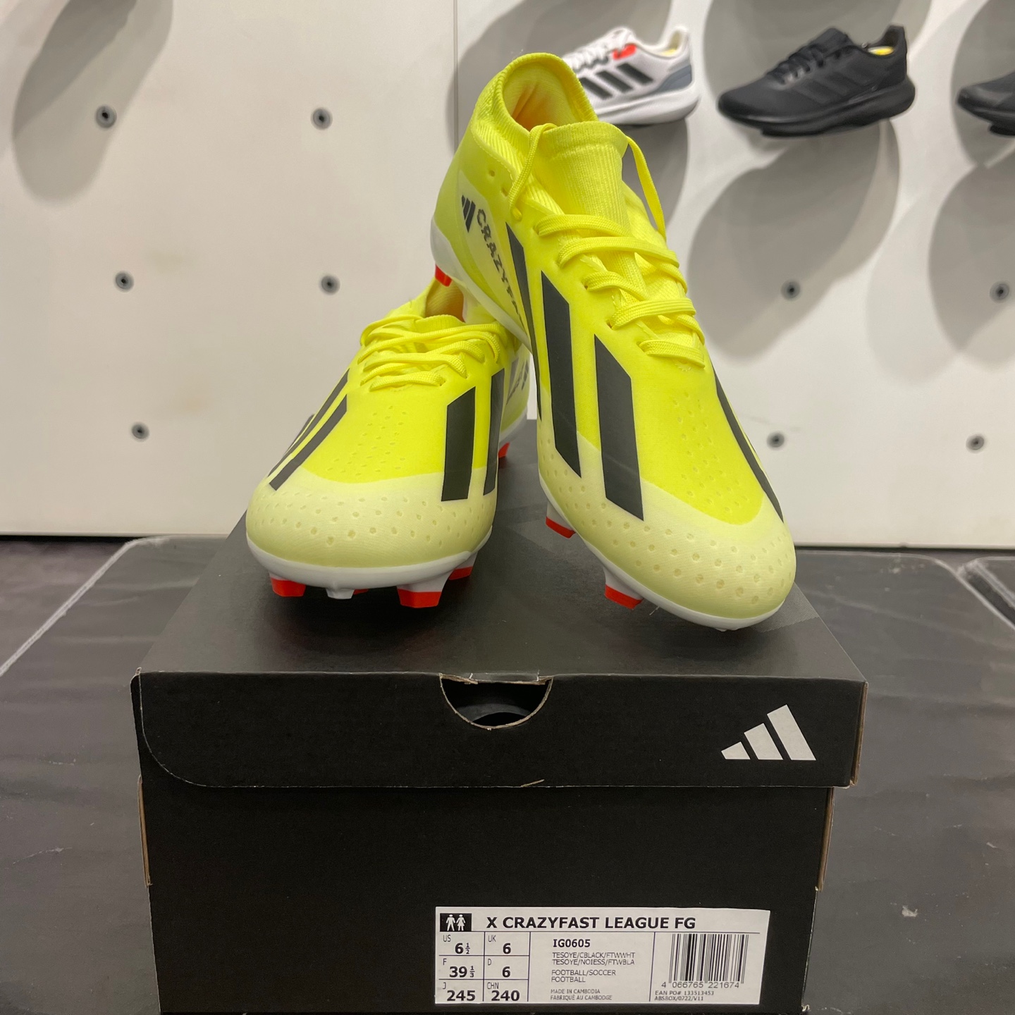 아디다스 축구화 X CRAZYFAST LEAGUE FG IG0605- 이랜드몰