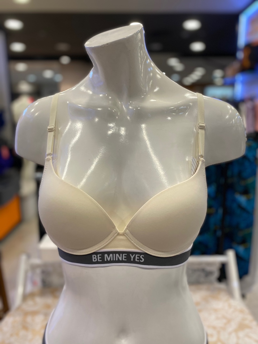 보디가드(예스) 노와이어 카키 크림 아웃밴드 브래지어 YSWBZB75 B76- 이랜드몰