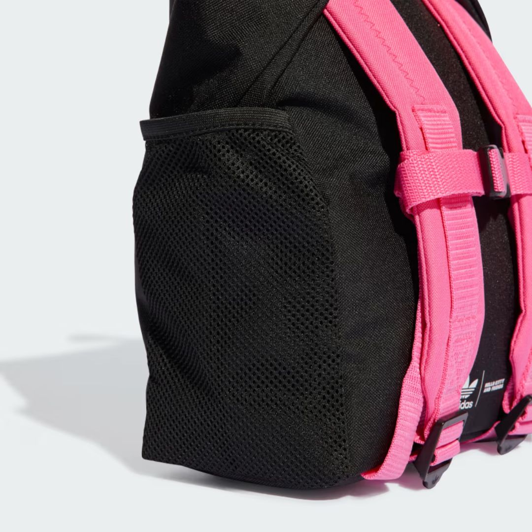 아디다스키즈 NC충장점 24SS 헬로키티 & 프렌즈 백팩 IT7342- 이랜드몰