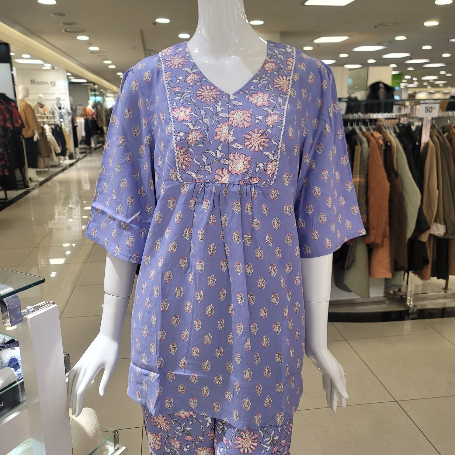 40수 레이온 플라워 나염 여성 홈웨어 상의 EZ1880_쇼핑점- 이랜드몰