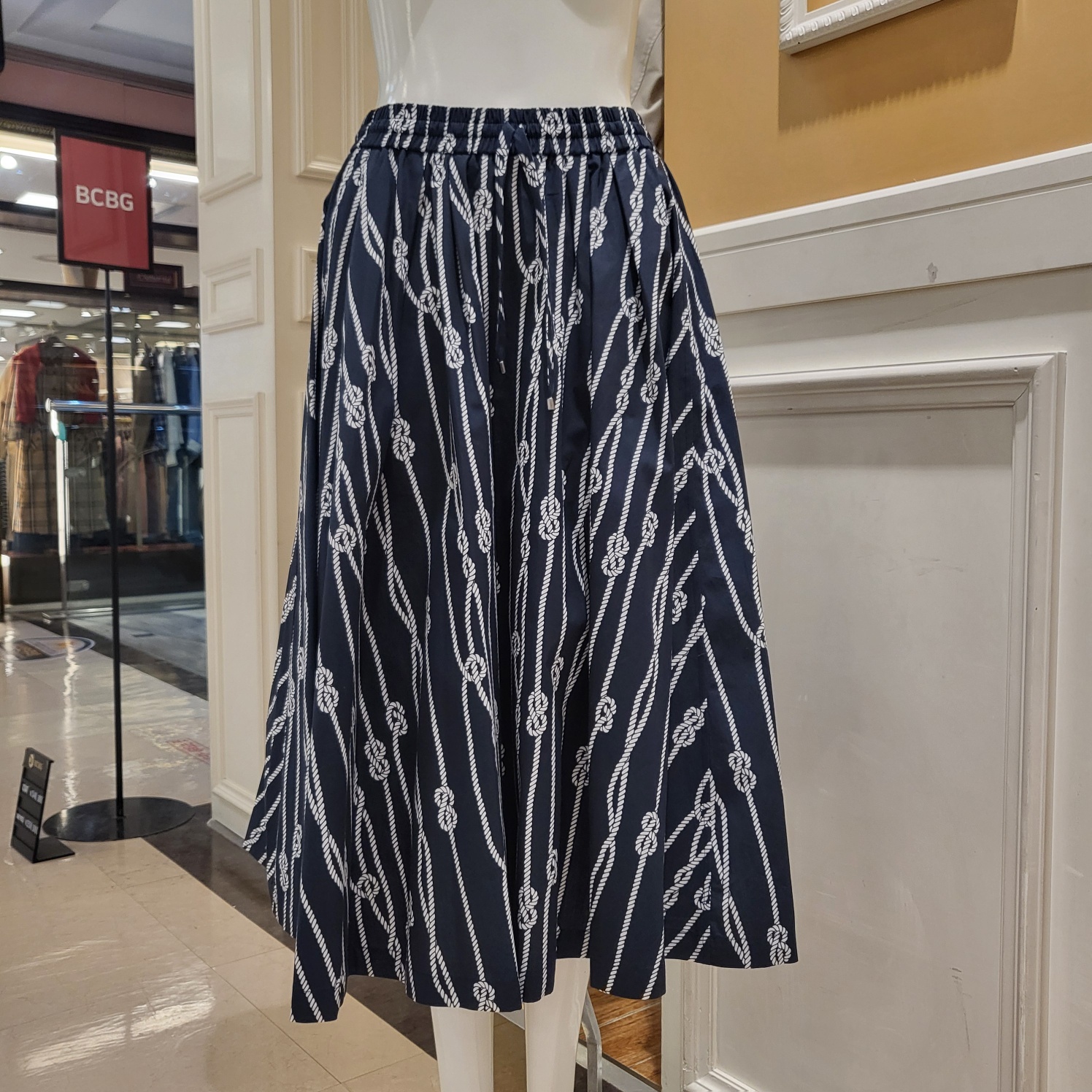 BCBG 비씨비지 여름24 로프 프린트 스커트 B4B3S202- 이랜드몰