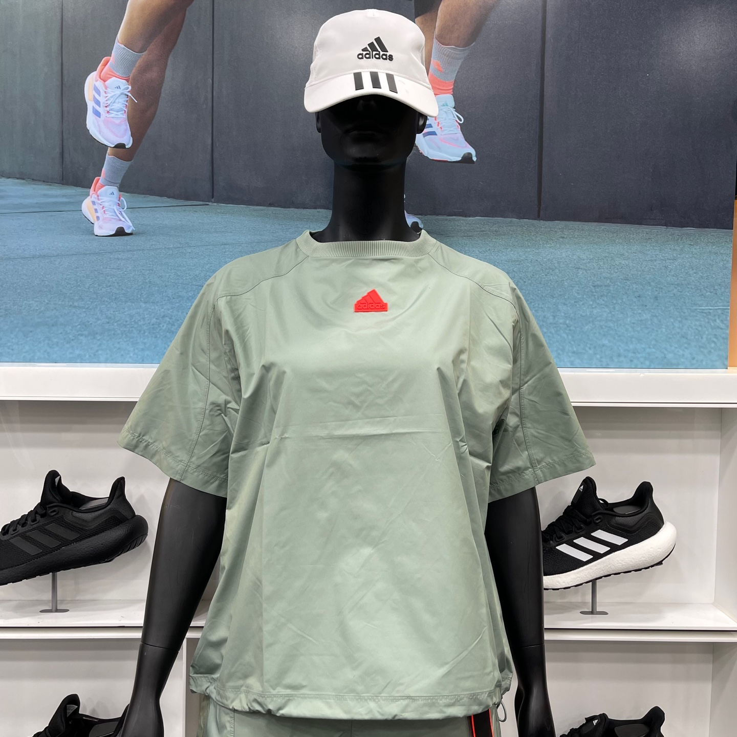 아디다스 여성 반팔 크롭 티셔츠 IC0272- 이랜드몰