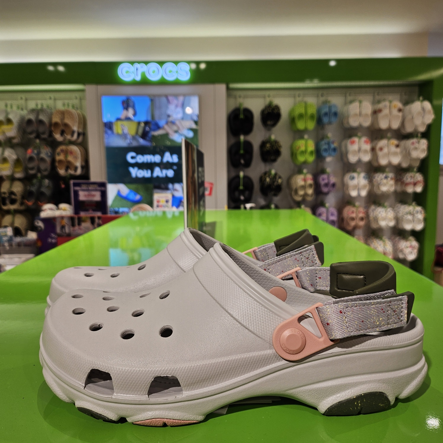 크록스 올터레인 클로그 206340-1FS- 이랜드몰