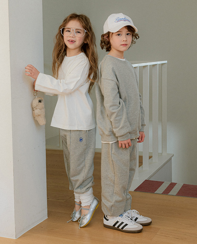 [쭈리]클로버맨투맨셋업 M그레이(24FW)상하세- KIDIKIDI