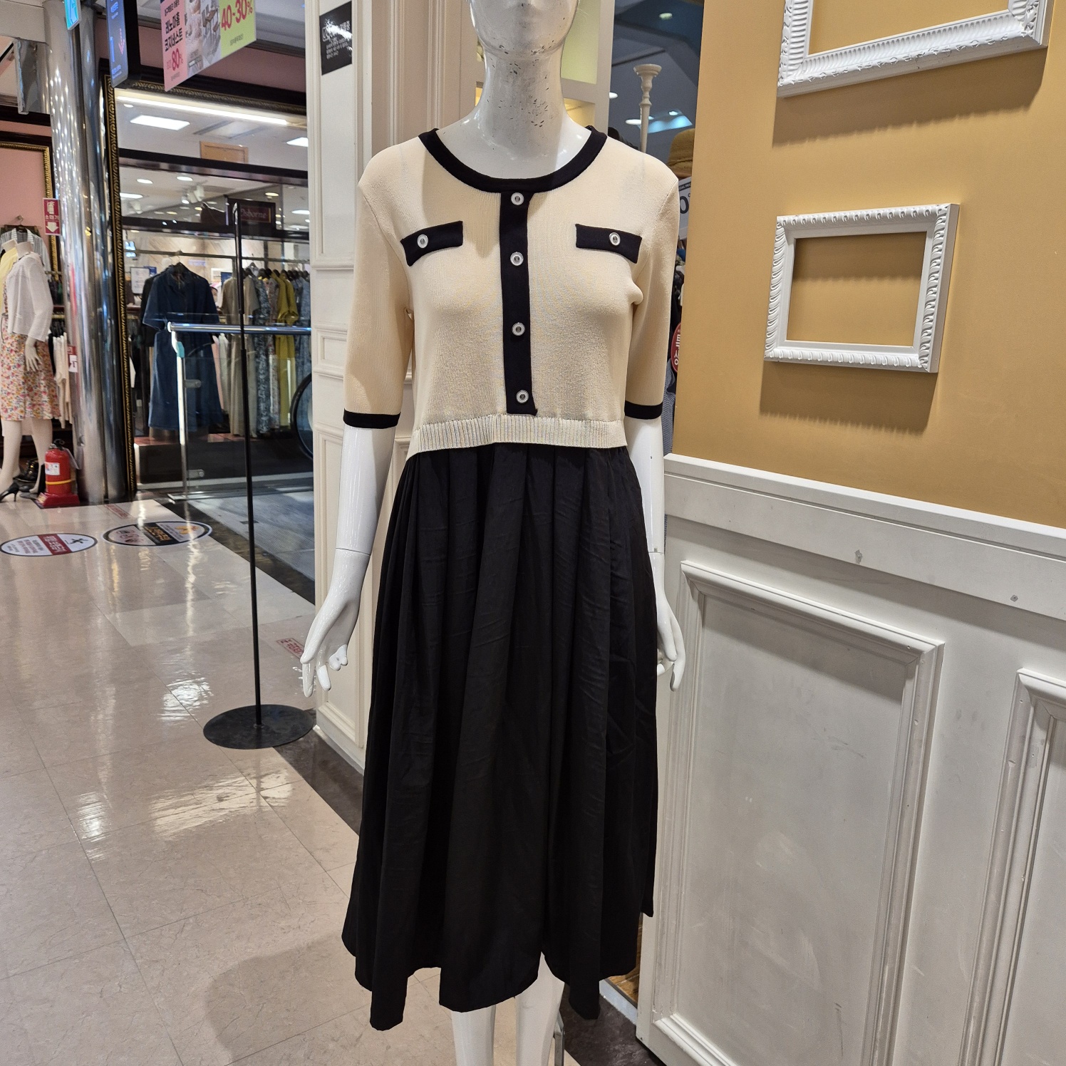 BCBG BCBG | 이랜드몰 추천 브랜드