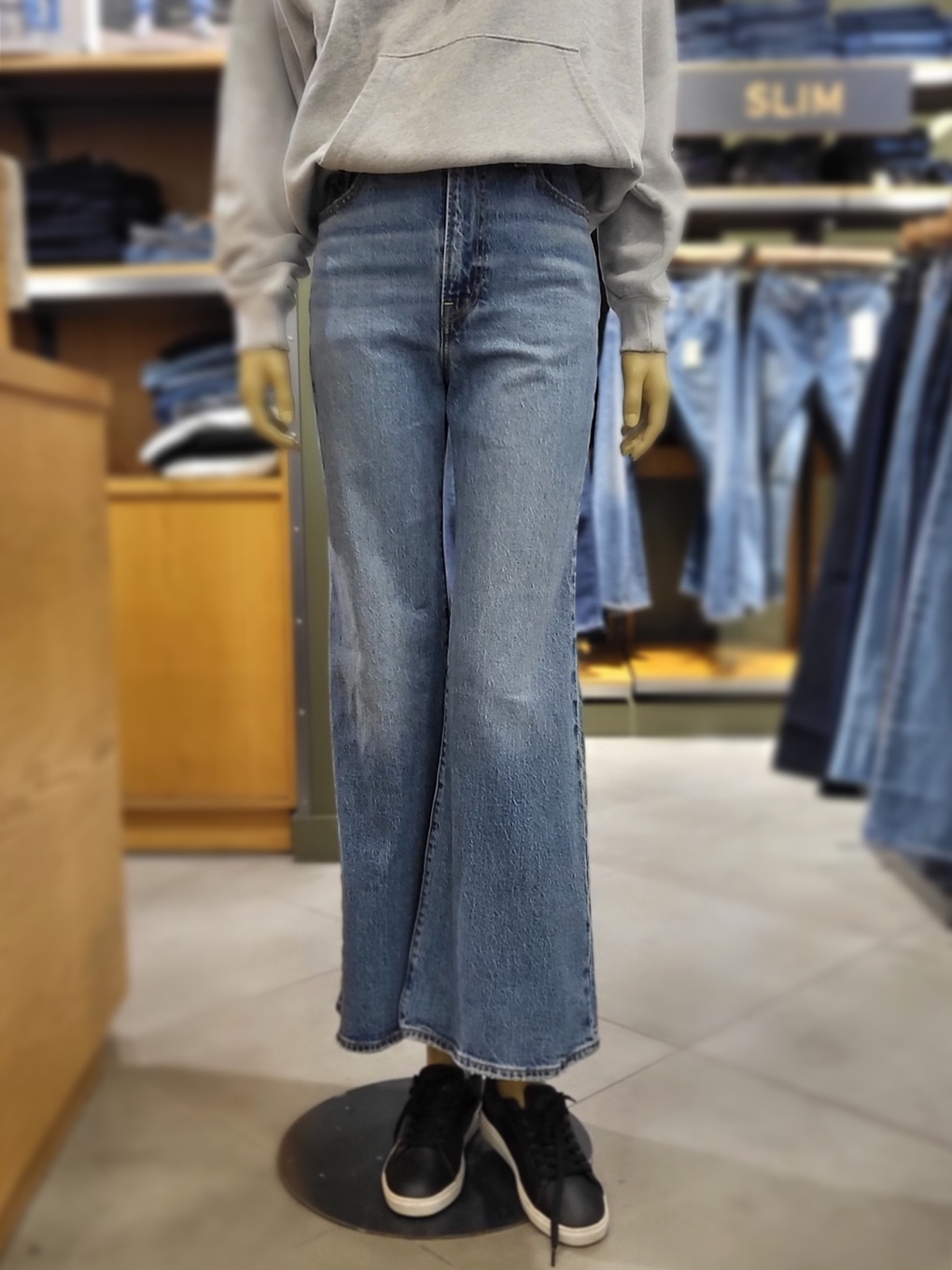 [리바이스] 여성 립케이지벨 부츠컷 청바지 A7503-0009 NC순천- 이랜드몰