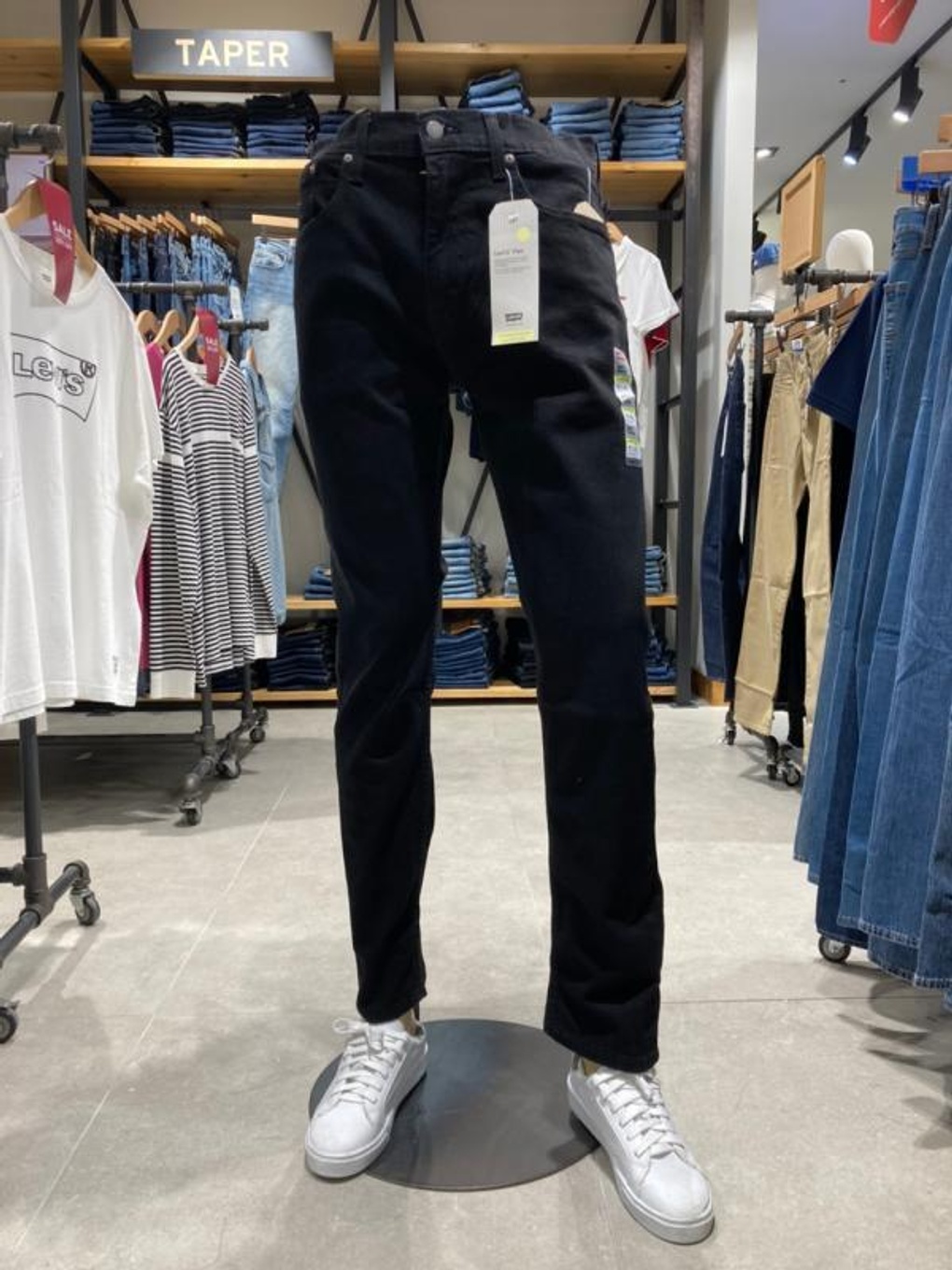 리바이스 남성 502 레귤러 테이퍼드 핏 블랙진 29507-0001_강남점- 이랜드몰