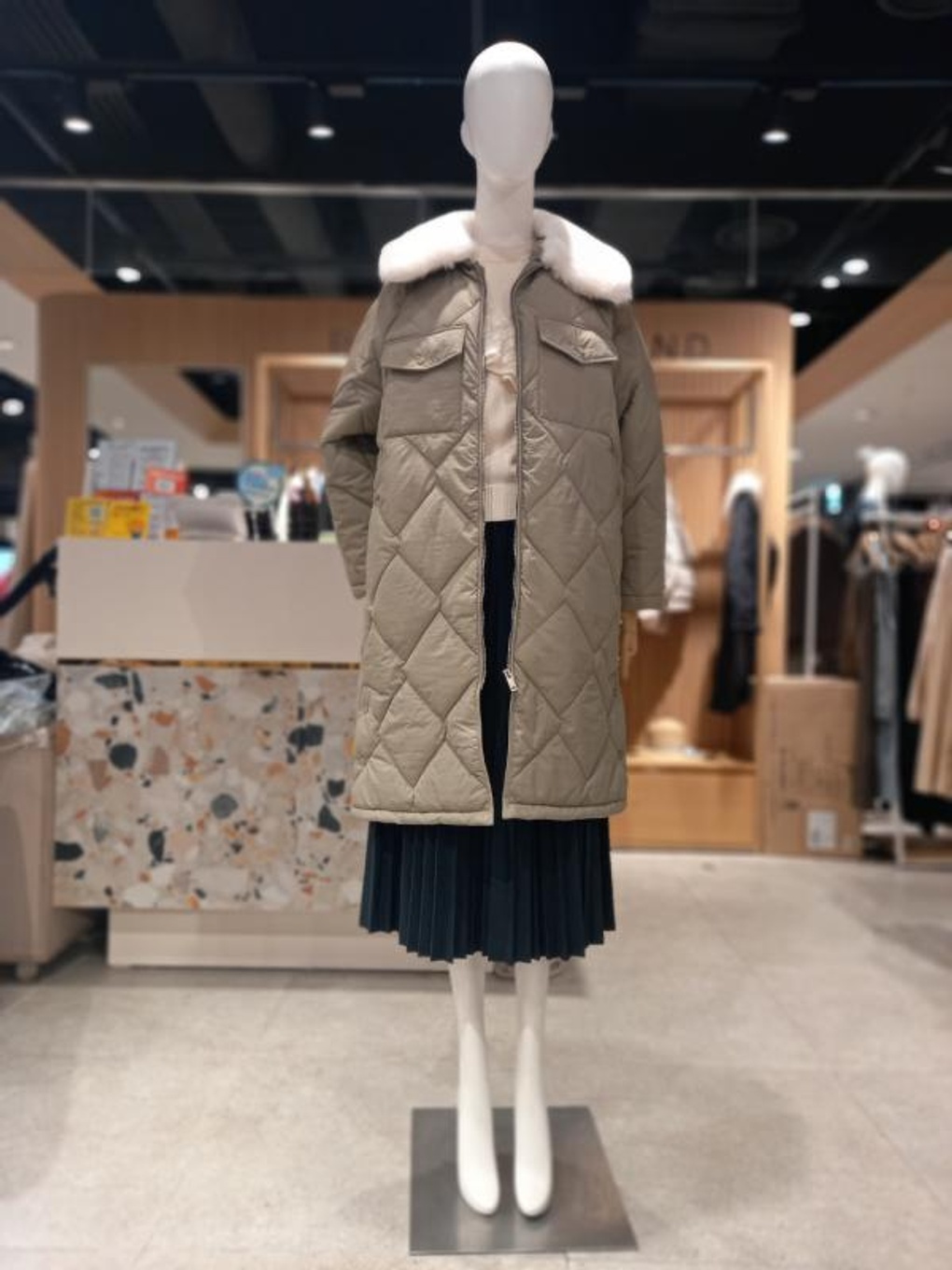 플라스틱아일랜드 퍼카라 롱 패딩 점퍼 PN4PZ564- 이랜드몰