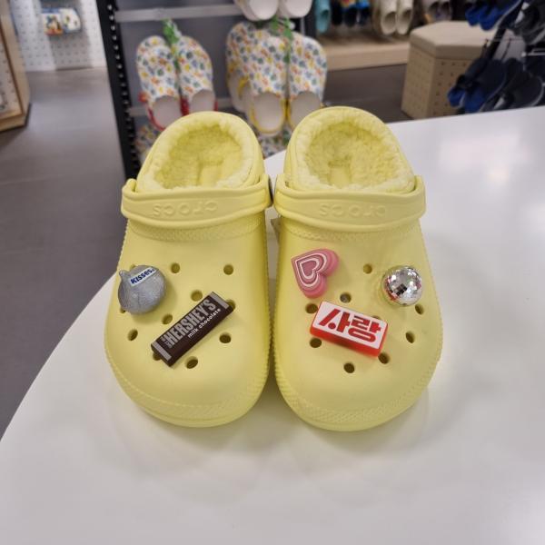 클래식 라인드 클로그 203591-75u- 이랜드몰