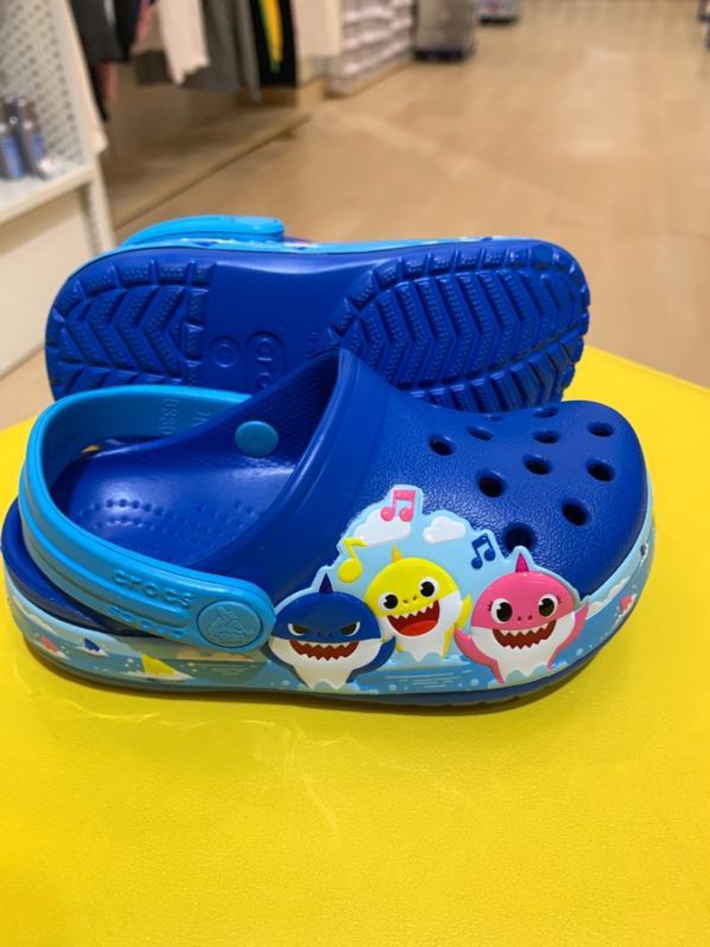 CROCS/BABY SHARK CLOG T(베이비 샤크 밴드 클로그 토들러)/CRS207066/BRIGHT COBALT- 이랜드몰