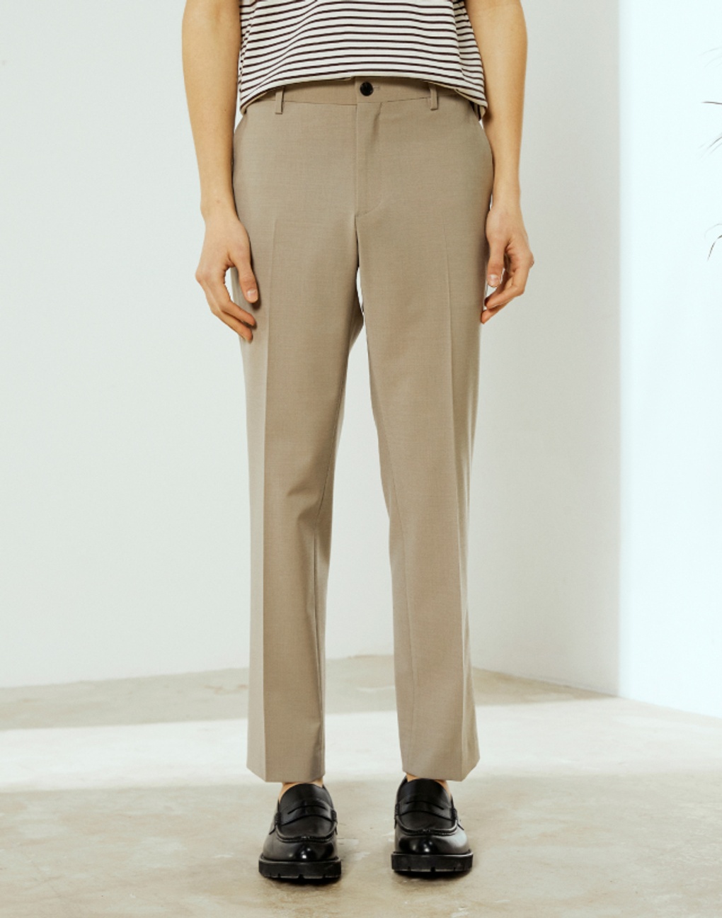 [22SS 헤지스 남성]베이지 솔리드 울혼방 슬랙스_HZPA2A261I2- 이랜드몰