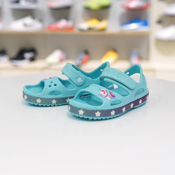 크록스 키즈 펀랩 유니콘 참 샌들 블루 206366-4O9- 이랜드몰